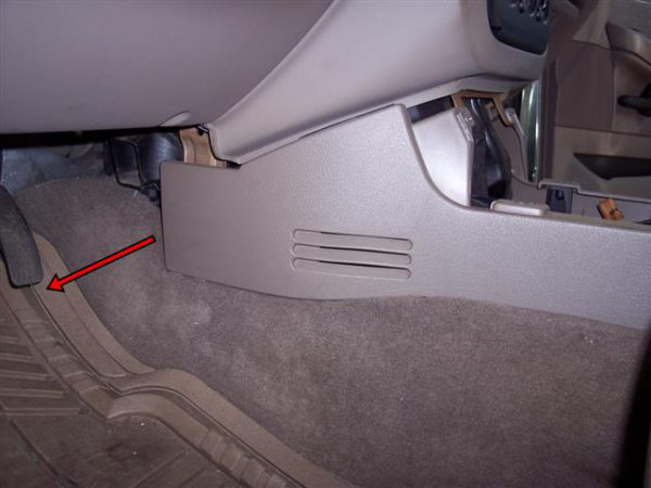 Remove / Install 2002-2005 Ford Explorer Center Console - The Ranger ...