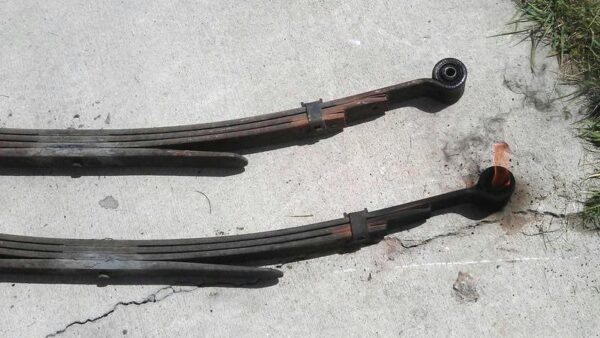 Replacing Leaf Spring Bushings - The Ranger Station